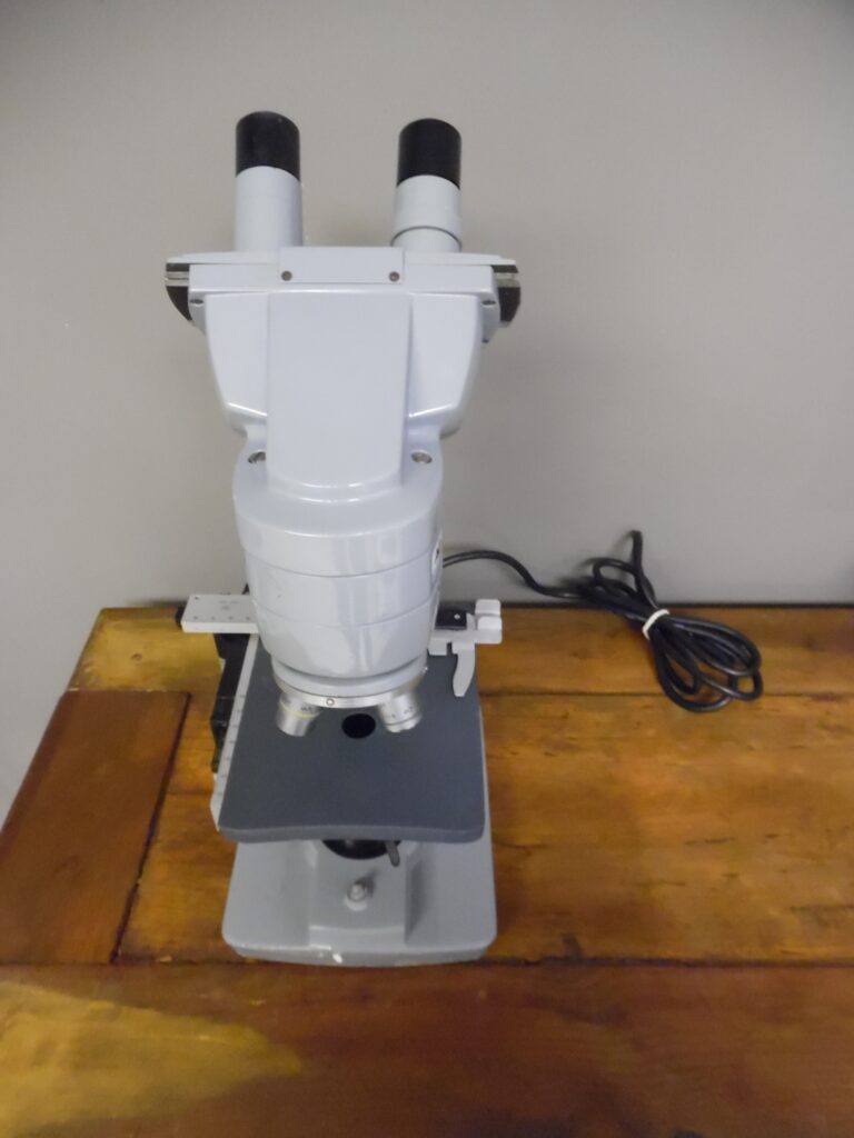 American Optical Microscope – Baxter Medical Equipment & Supplies