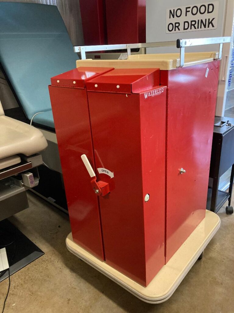 Crash Cart – Red – Baxter Medical Equipment & Supplies