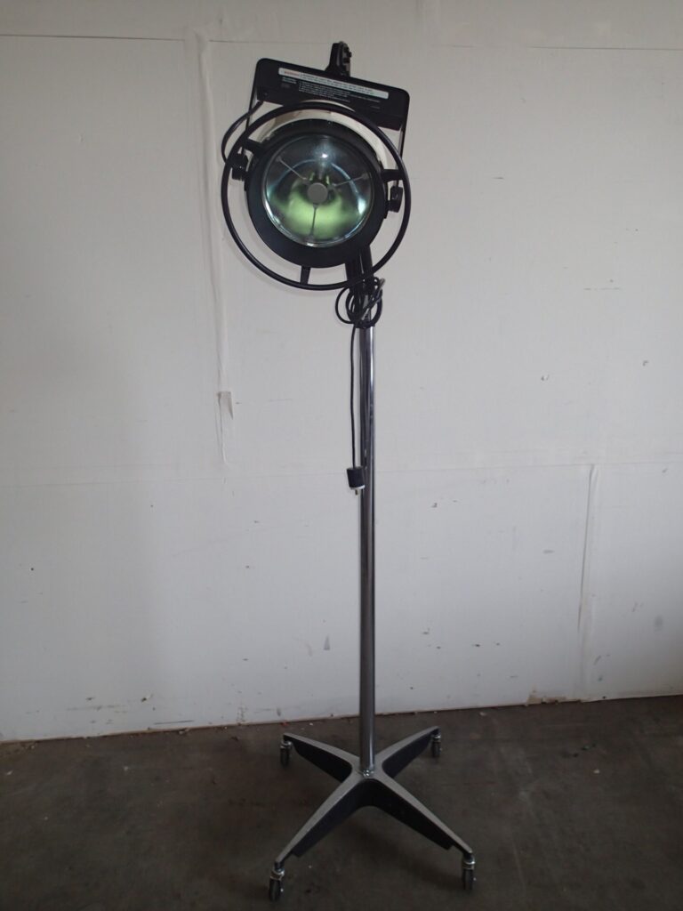 Surgical Lights – Baxter Medical Equipment & Supplies