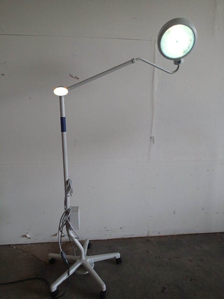 Surgical Lights – Baxter Medical Equipment & Supplies