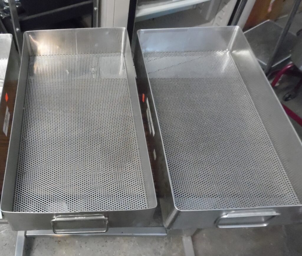 Stainless Instrument Tray w/Lid – Large – Baxter Medical Equipment ...
