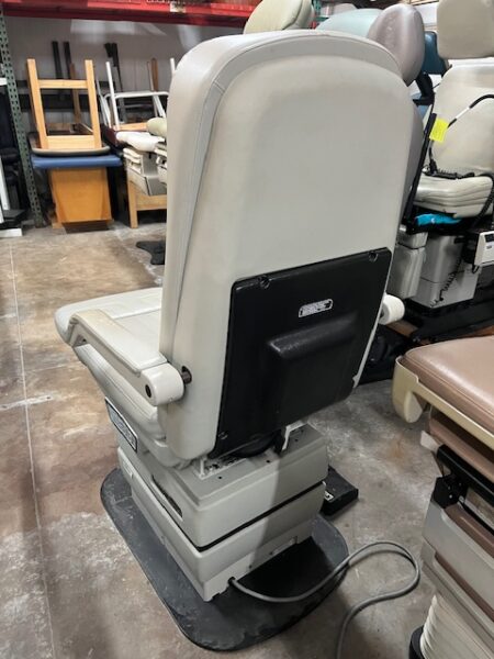 Midmark 417 Podiatry Chair – Baxter Medical Equipment & Supplies